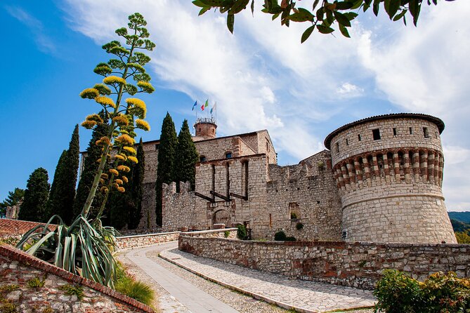 Brescia Walking Tour with Audio and Written Guide by a Local