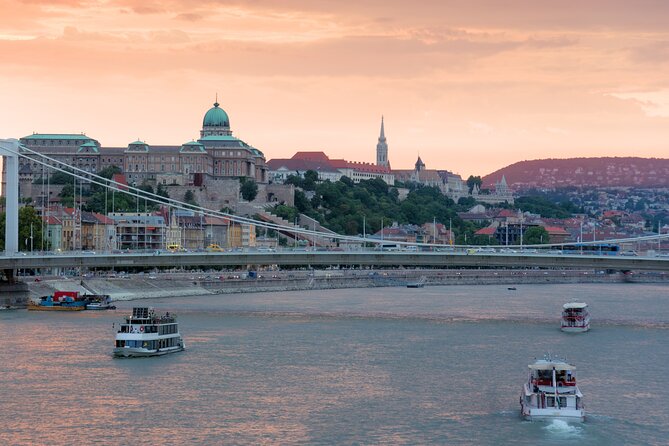 Budapest: 3-Hour Live-guided Bus Tour + 1-hour River Cruise
