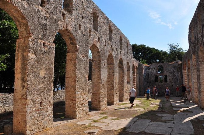 Butrint, Ksamil, Blue Eye, Lekuresi Castle. All-in-one daytrip.