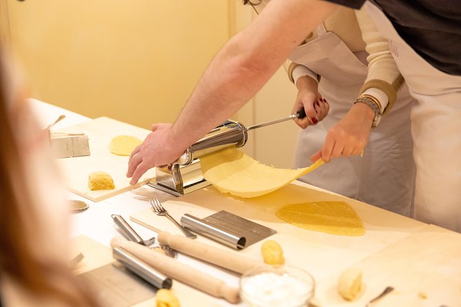 Cesarine: Small group Pasta and Tiramisu class in La Spezia