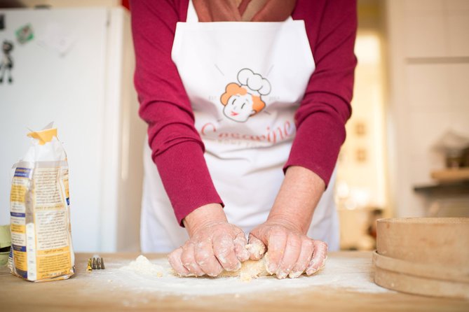 Cesarine: Small Group Pasta Making Class at Local's Home in Siena