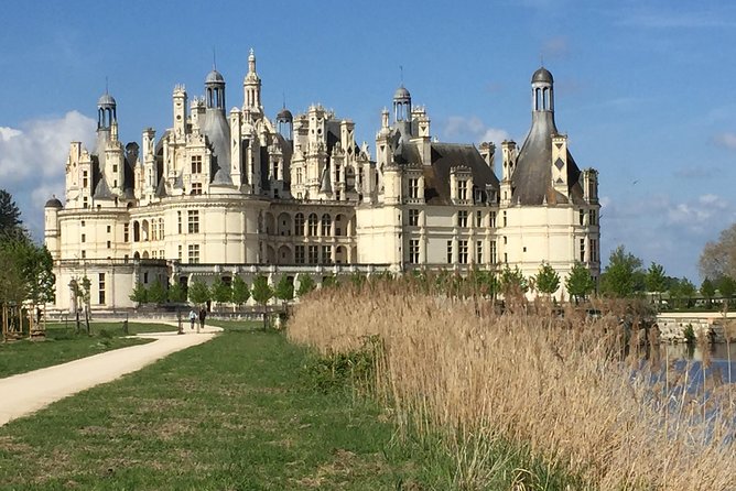 Discover the castles of Chambord and Chenonceau