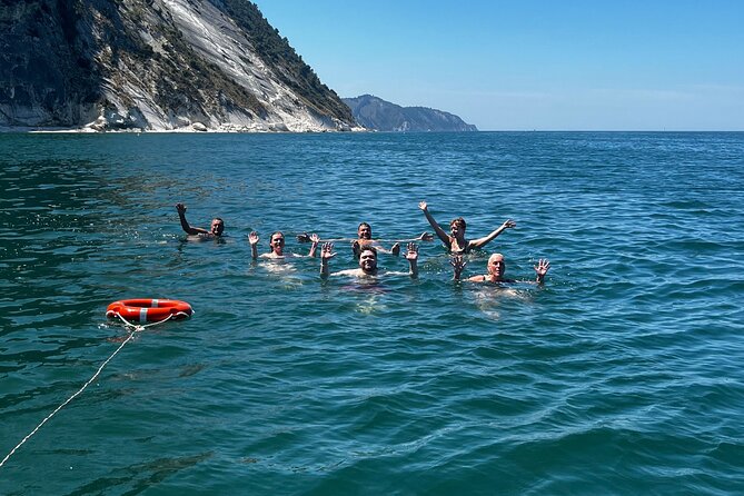 Excursions and boat trips along the Conero Riviera from Numana