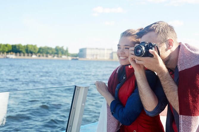 Frankfurt Private Walking Tour with Relaxing Cruise