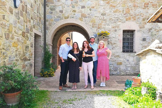 Full-Day 2 Wineries Tour in Montepulciano with Tasting and Lunch