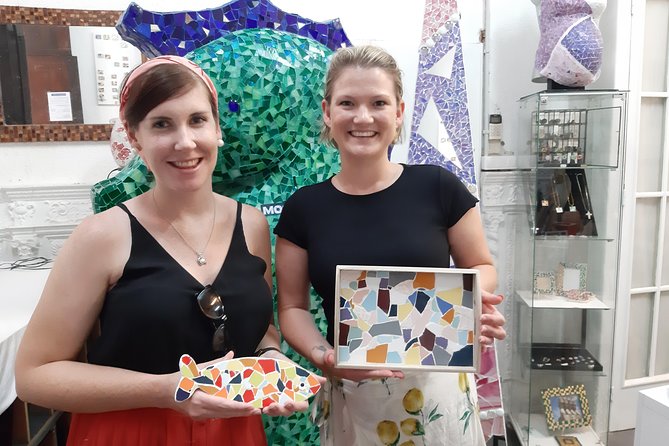 Gaudi Experience: Trencadis / Mosaic Workshop in Barcelona