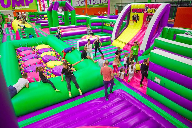 GOjump MEGAPARK Kraków-Sikorki 1h ticket: GOair Inflatable Park