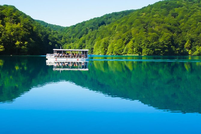 Guided transfer from Zagreb to Split with Plitvice Lakes stop