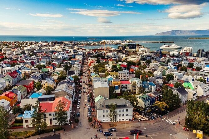 Helicopter Tour: Reykjavik City with landing at Mount Esja