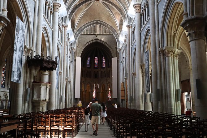 Historic Lausanne: Exclusive Private Tour with a Local Expert