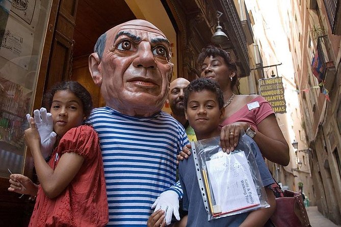Kids and Family Gothic Quarter Walking Tour in Barcelona
