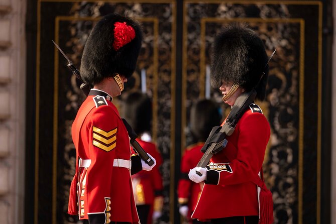 London Essential 2 hour introductory Walking Tour With a Londoner