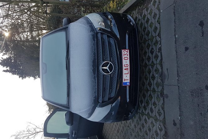 Luxury Minivan from Charleroi airport to the city of Brussels