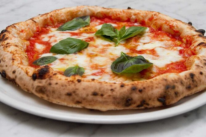 Naples Shopping & Pizza Private Escort Tour