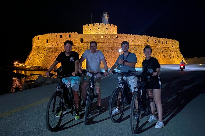 Night Old Town e-bike Gastro Tour with Drink & Meze