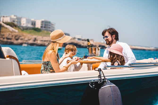 Polignano a Mare: Private Cruise with Champagne 2- hours