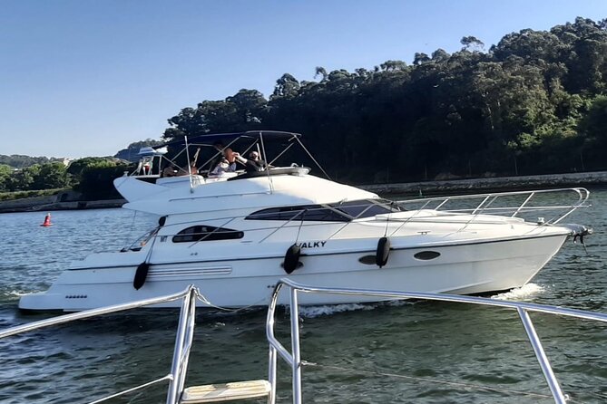 Porto: Luxury Yacht Tour on the Douro River - Sunset or Daytime