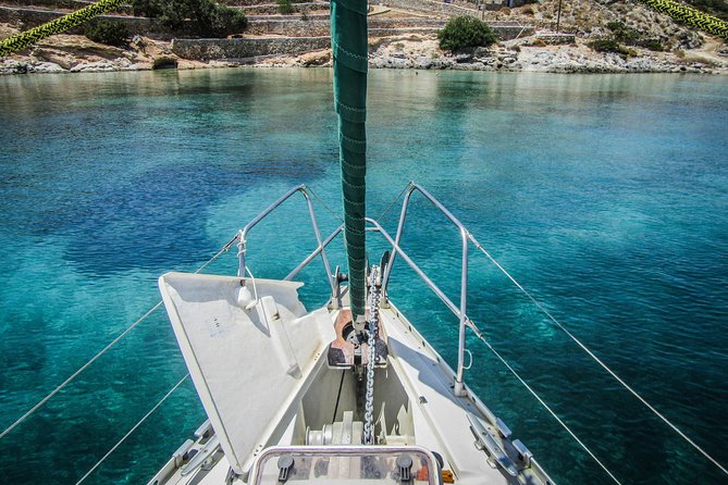 Private day cruise with local food and wines tasting menu