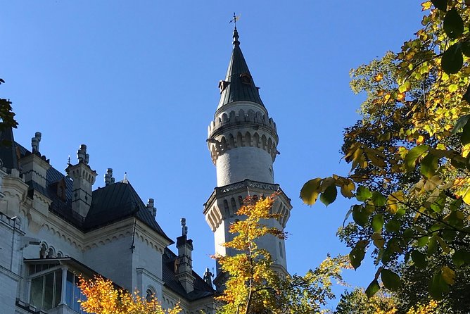 Private Neuschwanstein castle tour from Oberammergau village