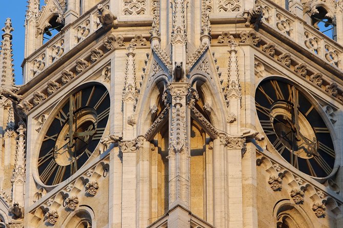 Private transfer from Budapest to Zagreb, 2h stop for sightseeing