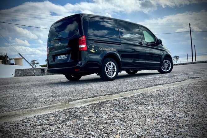 Private Transportation from Airport to Oia