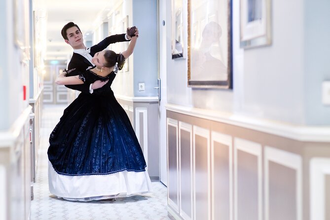Private Waltz Workshop for Friends & Families (4-14 guests)