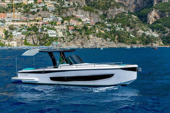 Procida Island Private Tour by Luxury Yacht