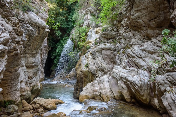 River Trekking in Neda