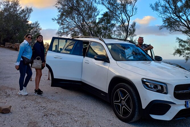 Santorini: Private Transfer from Airport/Port