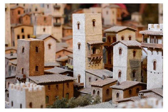 Siena, San Gimignano and Chianti Wine Small Group from Montecatini Terme