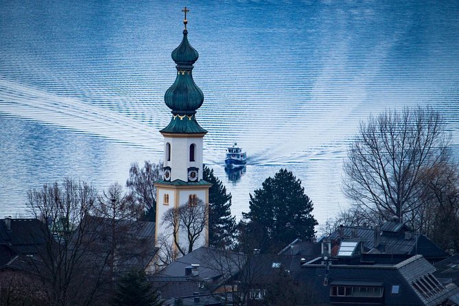 Small-Group Christmas Day Trip to Hallstatt from Vienna