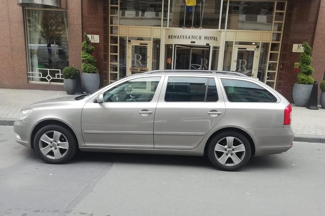 Standard vehicle from Charleroi airport to city of Brussels