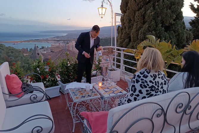 Taormina premium food & wine tour at rooftops and upscale bars