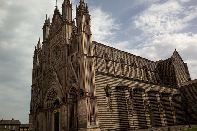 Transfer Fiumicino FCO Airport to/from Florence optional Orvieto Stop