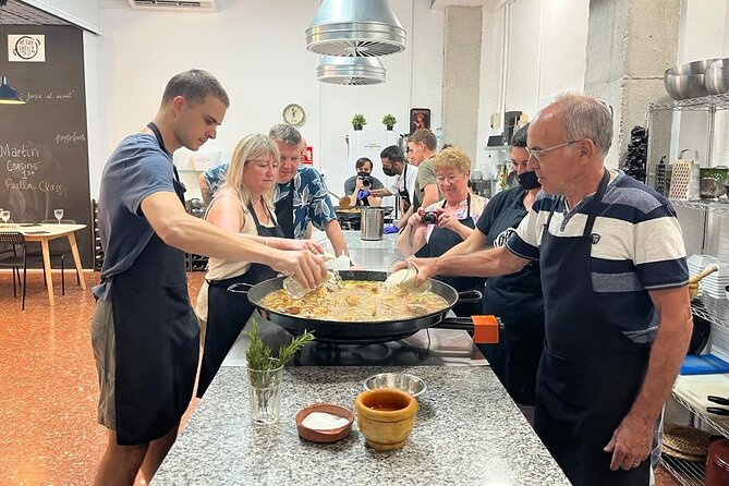 Valencian Paella Cooking Class, Tapas & Sangria - Evening