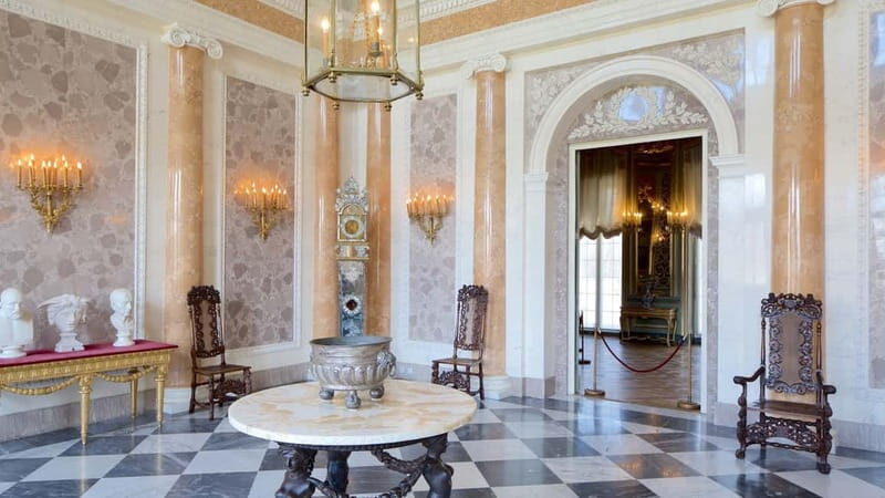 3-hour: Palace of King Jan Sobieski in Wilanow/inc. Pick-up/