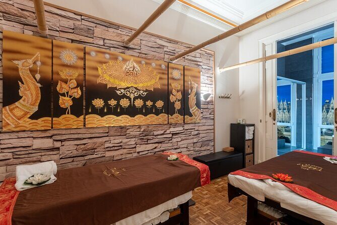 30 min Couple Massage and 30 min Floral Bath at THAI SPA MASSAGE