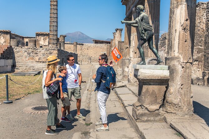 Skip-the-Line Pompeii Guided Tour from Sorrento - The Guide Experience