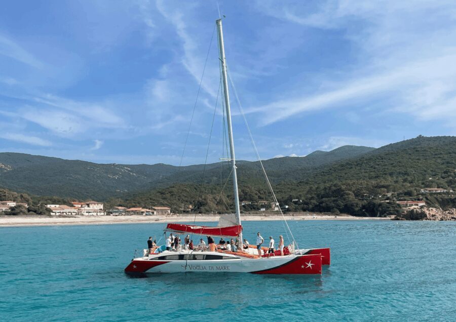 3H30 Explore the south shore of the bay of Ajaccio Catamaran