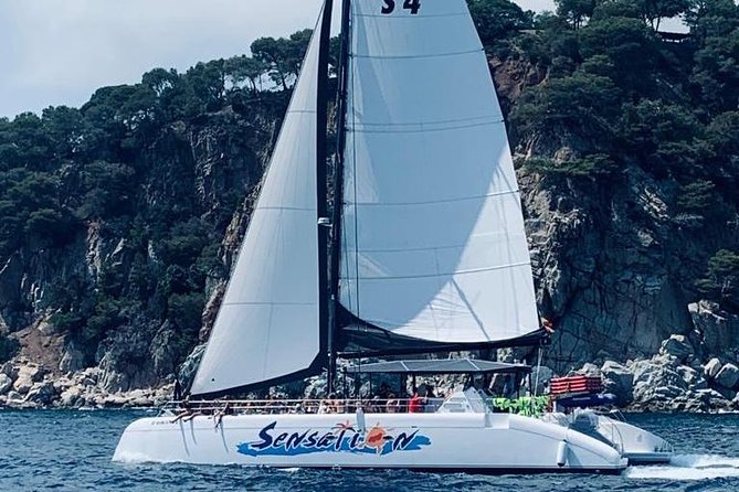 Catamaran ride -Costa Brava with barbecue and drinks. Familiar. - Practical Details and What to Keep in Mind