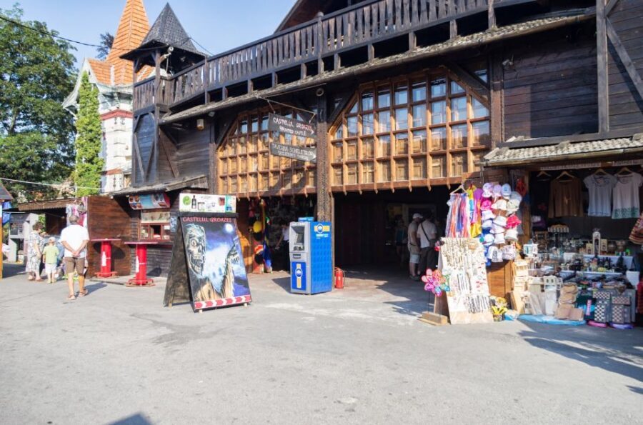 7h Dracula's Castle Private Tour from Bucharest - Fast Tour