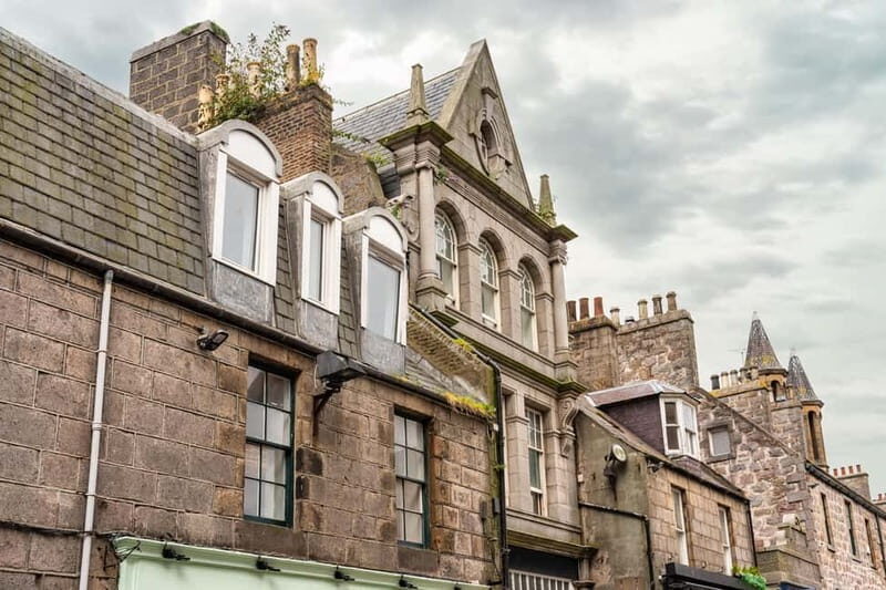Aberdeen: Express Walk with a Local