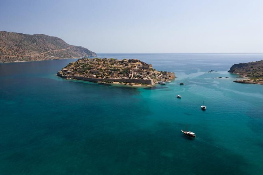 Agios Nikolaos: Golden Hour Sailboat Tour with Wine & Snacks