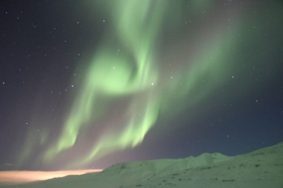 Akureyri: Hunt for the Northern Lights Photography Tour