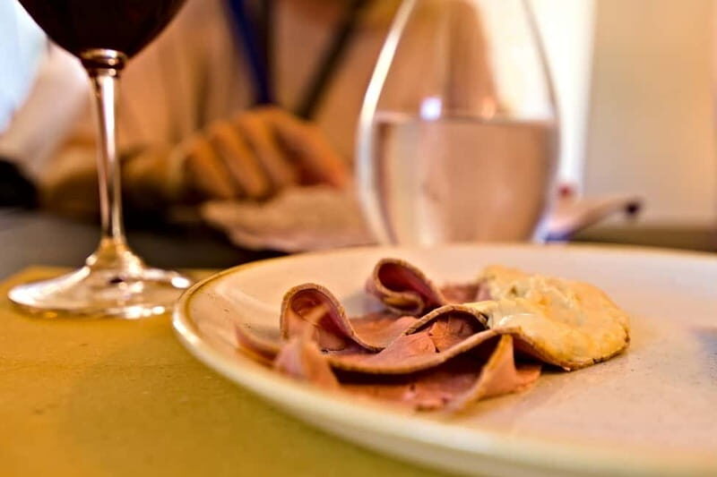 Alba: History Walking Tour and Food Tasting with a Local
