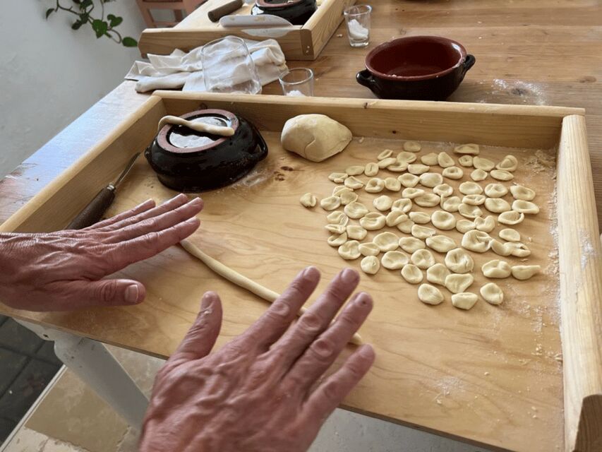 Alberobello: e-bike tour and orecchiette cooking class