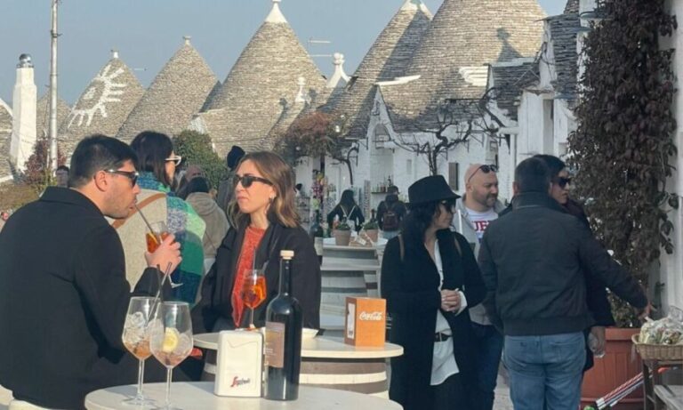 Alberobello: Walking Tour with Food Tasting and Aperitif - The Itinerary in Detail