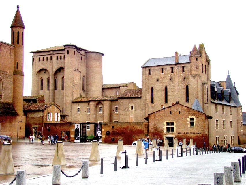 Albi, Cordés-sur-Ciel & Gaillac: Day Trip from Toulouse