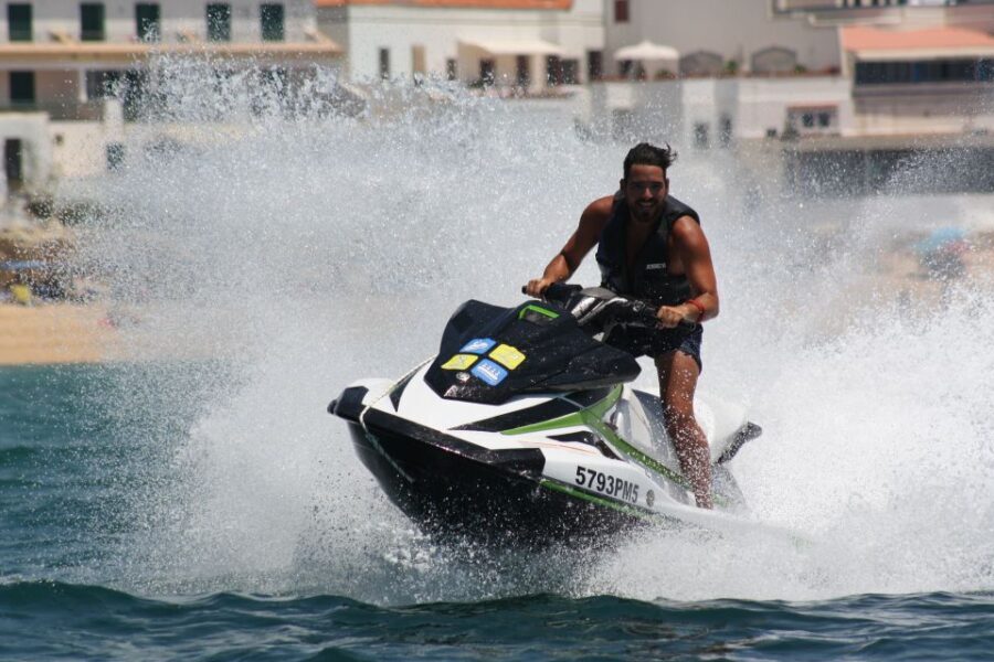 Algarve: Jet Ski Rental in Armação de Pêra