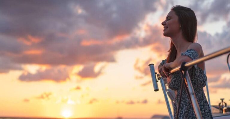 Amalfi Coast: Romantic Sunset Cruise with Music & Cocktails - The Itinerary: A Step-by-Step Breakdown